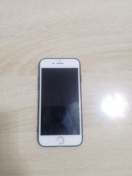 iPhone 8 sotiladi xiva