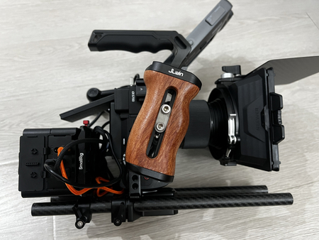Sony a6700 с обвесом (комплект киношника)