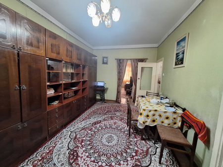 谷 130452 谷 Chilonzor tumanida kvartira sotiladi [48 м²]