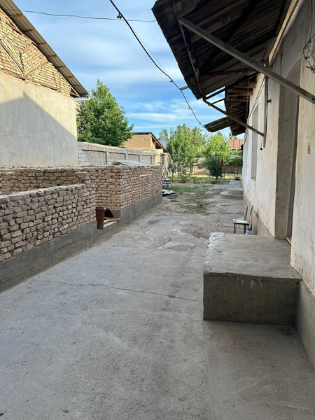 Ажойиб ва кулай жойда ховли сотилади