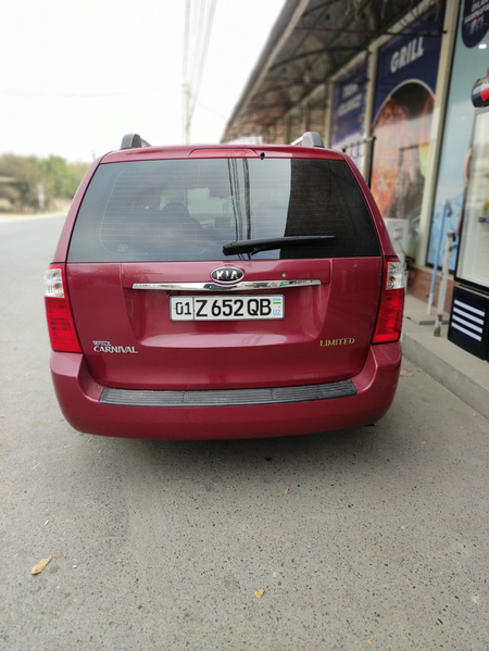 Kia Carnival limited