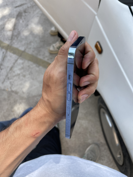 Продам iPhone 13 Pro 128GB Blue