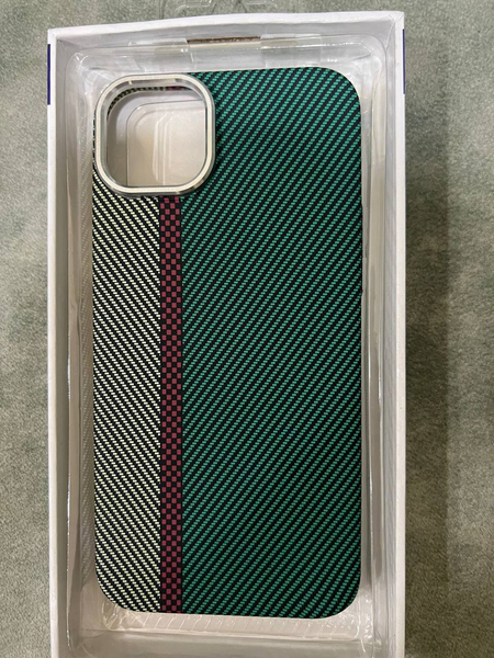 Iphone 15 pro max g'ilof