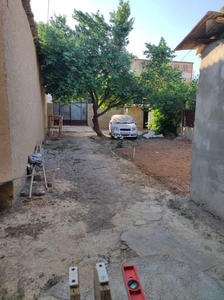 4 honali hovli sotiladi