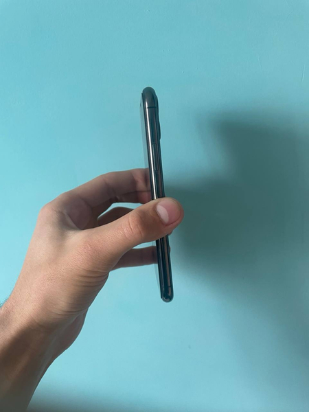 Iphone 11 pro 74 емкость срочно