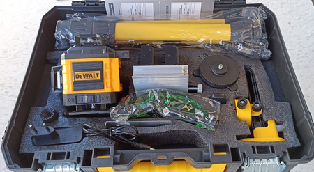 Лазерный уровень DeWalt