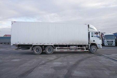 Автофургон Shacman L3000 9м
