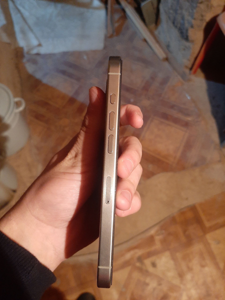 iPhone 15 pro 256 гб