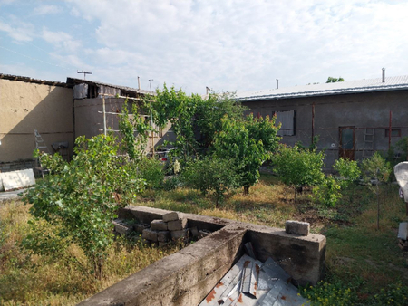 Sergeli tumani Honobod beruniy kochasida 6 sotix hovli sotiladi