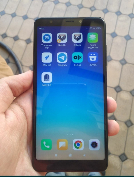 Redmi 5 o'zi 16gib holati idial zaryadkasi rasa sekin ketadi luboy red