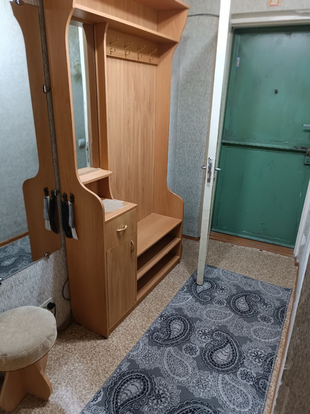 Продаётся 2/4/5 на мв.Феруза