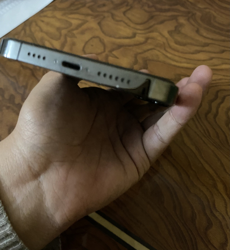 iPhone 12 pro max soriladi.