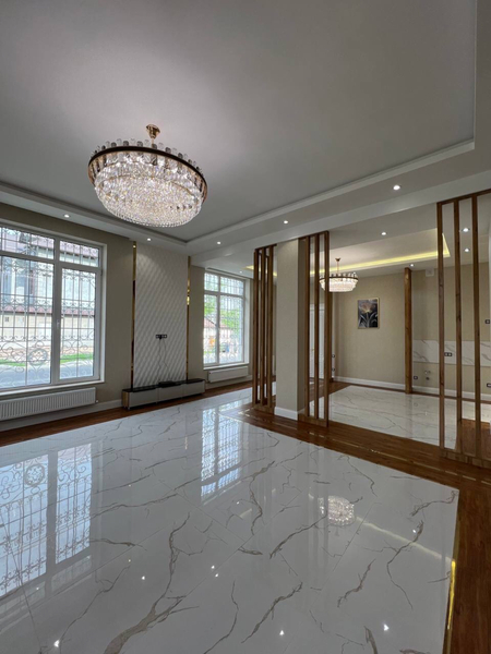 Продается Евро дом Ор-р: Улица Никитина 450 м2