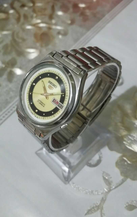 Продам часы SEIKO-5