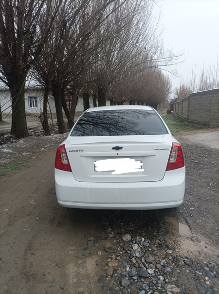 lasseti 1.8 sotiladi