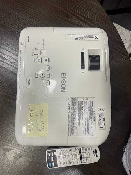 Проектор Epson VS250 800x600, 15000:1, 3200 лм, LCD, 2.4 кг
