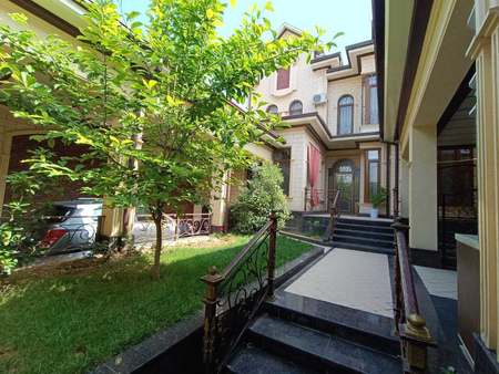 Продается Евро Дом в ЦЕНТРЕ, Гостиница Россия, Жуманджи