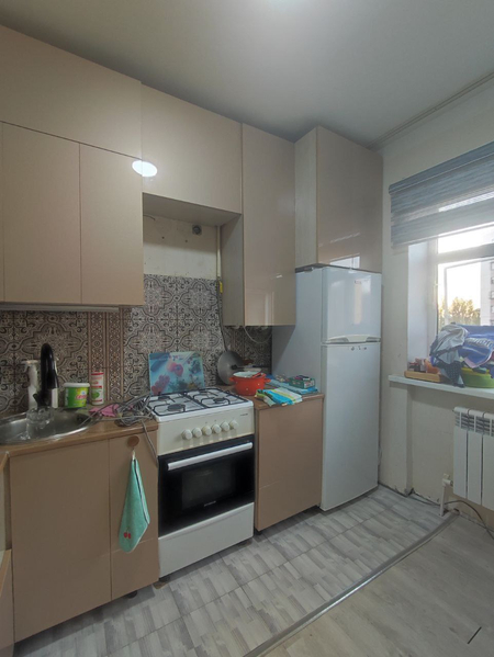.Продам 2комнатную хороший ремонт 47м2 4этаж Сергели 5А метро 2,3станц
