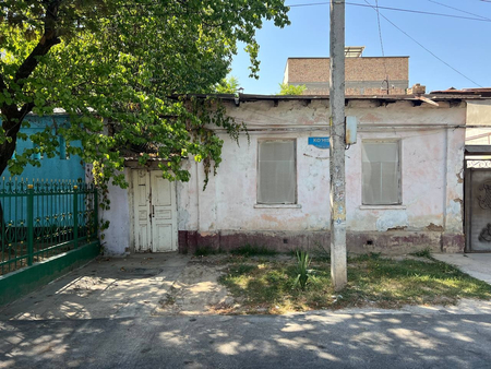 Новамосковски Дархон 2 да 2.7 соти ер хисобида сотилади фасад 9 га 30