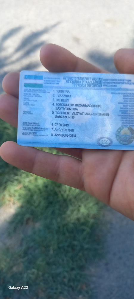 2104 mashina sotiladi pul kerak