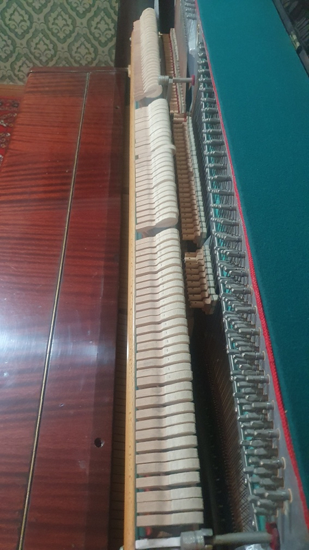 Belarust nomli pianino sotiladi