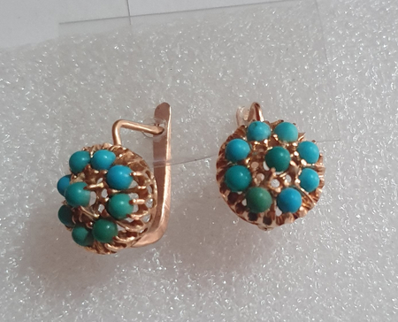 Сережки     золотые.