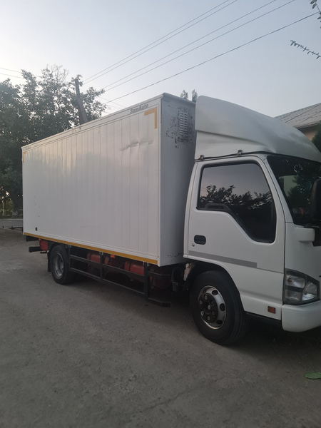 Срочно продается isuzu