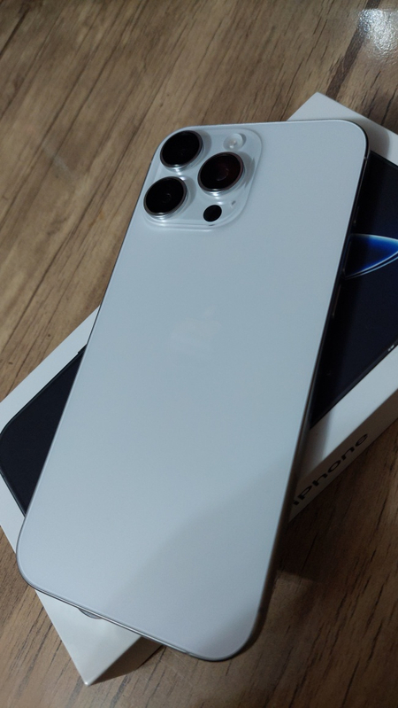 iPhone 16 pro max