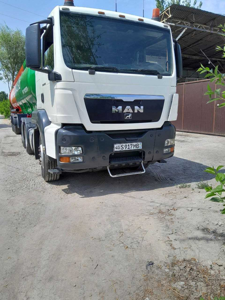 MAN TGS 26.400 VA BENZOVOZ pritsep sotiladi