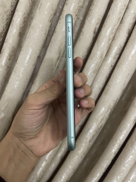 Iphone 11 greenn