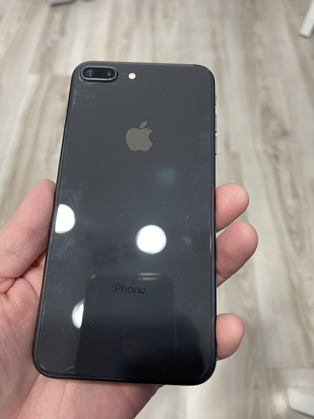 Продается б/у iPhone 8 plus 64 Gb, коробка