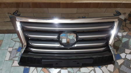 Lexus GX460 Облицовка Решетка от радиатора