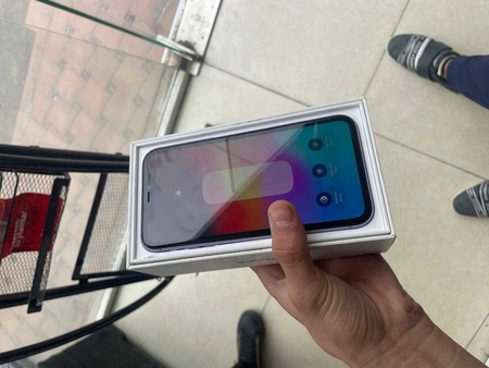 iPhone 11 karobkali 64gb