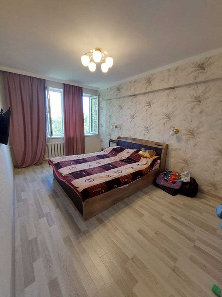Продается квартира в центре 3/4/4. Ц - 6. Ориентир ЖК КАЗАХСТАН