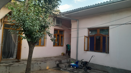 Xovli sotiladi olmazor tumani usta olim kochasi biznes uchun zor joy