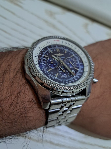 Специальная серия Breitling Bentley Motors A25362