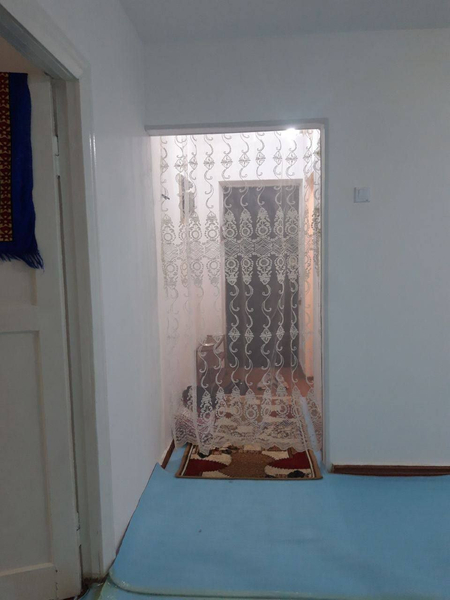 Срочно продаётся 2х ком квартира в чирчике около 3 школы