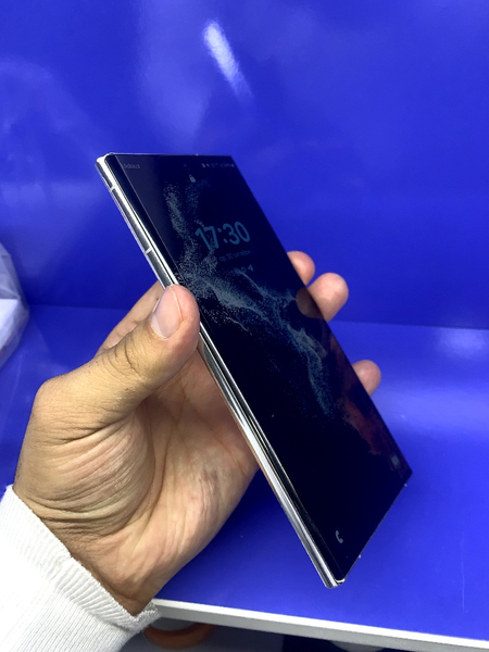 Samsung Galaxy S22 ULTRA