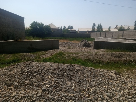 Yer uchaska sotiladi 12 ming dolir