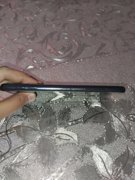 Telefon sotiladi