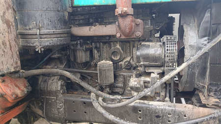 Ttz traktor sotiladi