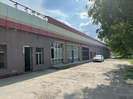 Продаётся производственный цех со складом и магазином.