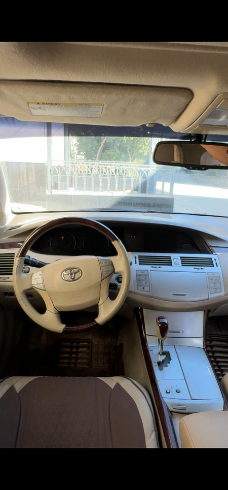 Tayota avalon  sotuda