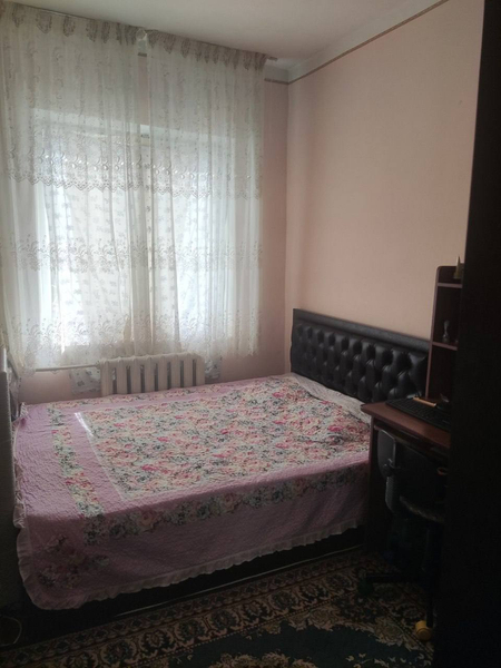 Axmad Yugnaki Kvartira sotiladi 2/2/5 balkon 2x6 ipoteka Xizmati bor