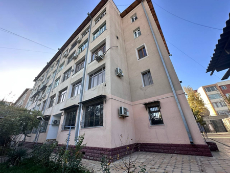 Продается 4 комнатная квартира площадью 120 кв.м. В Повороте