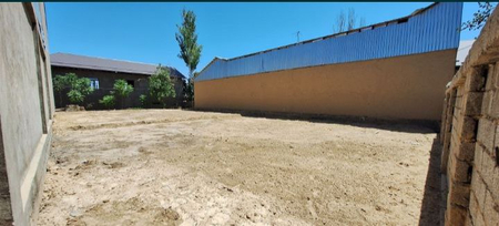 Yunsobod hasanboyda uchaska sotiladi 2sutu 150000$min
