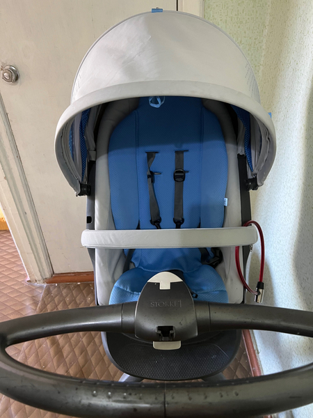 Stokke Xplory 2 в 1 + автолюлька maxi cosi с переходниками на коляску