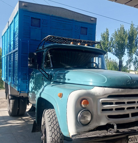 Zil 130 sotiladi