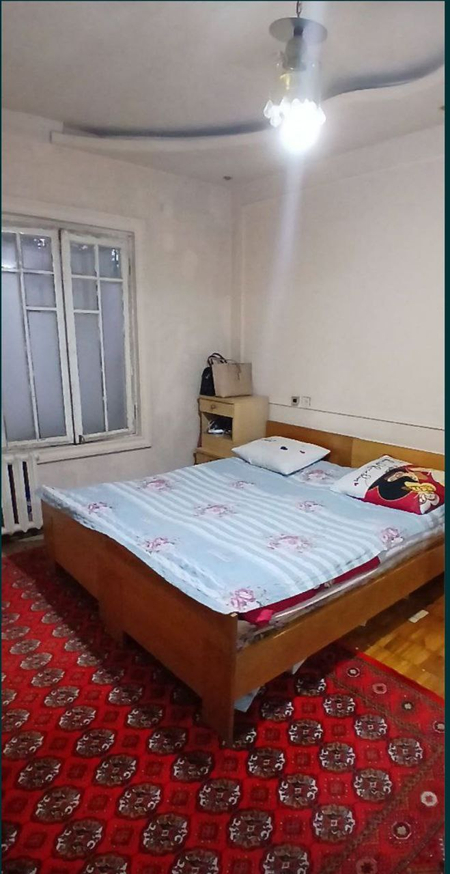 Продаётся 3 комнатная квартира на 1 этаже в 5 этажном доме на Карасу 6