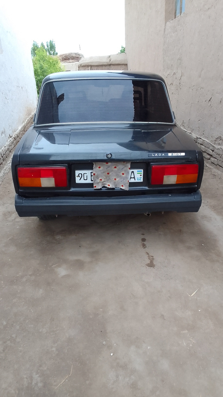 Ваз 2105 LADA 03 матор 5 скорс.